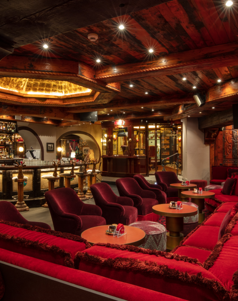 Lounge & Bar at Resort Hotel Alex – Elegance and Indulgence